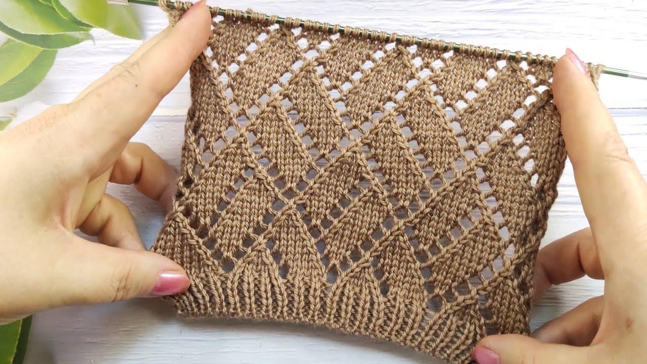 Diamond Lace Stitch | Ajour-Rautenmuster stricken | Punto Rombi ai ...