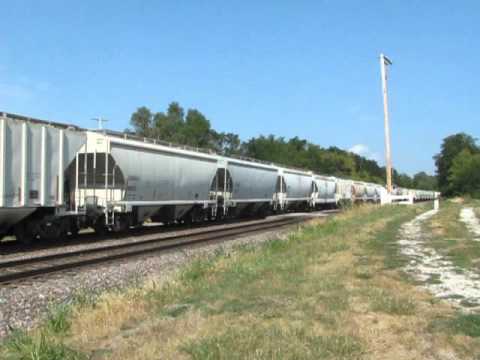 BNSF freight train of short hoppers - YouTube