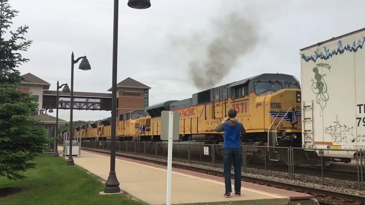 CSX AC600 LEADER WITH 4 SD90MAC’s! +Racine ore train - YouTube