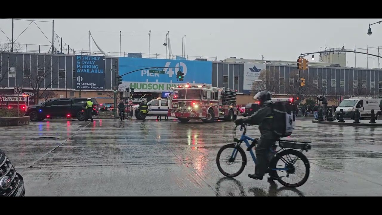 FDNY Engine 55 Leaving From A Helicopter Crash In The Hudson River ...