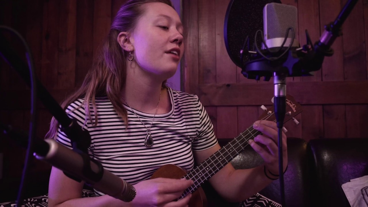 Emma Hines | Live at Guava | "When We Die" - YouTube