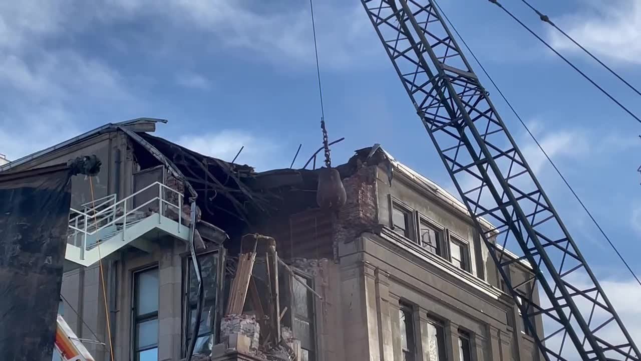 Watch now: Old Rock Island County courthouse coming down - YouTube
