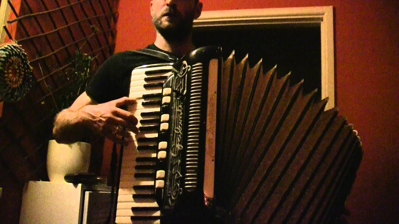 Dark Isle by Ben Maughan - accordion - YouTube