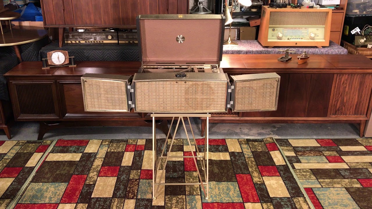 Motorola SP30GL Portable Tube Record Player - YouTube