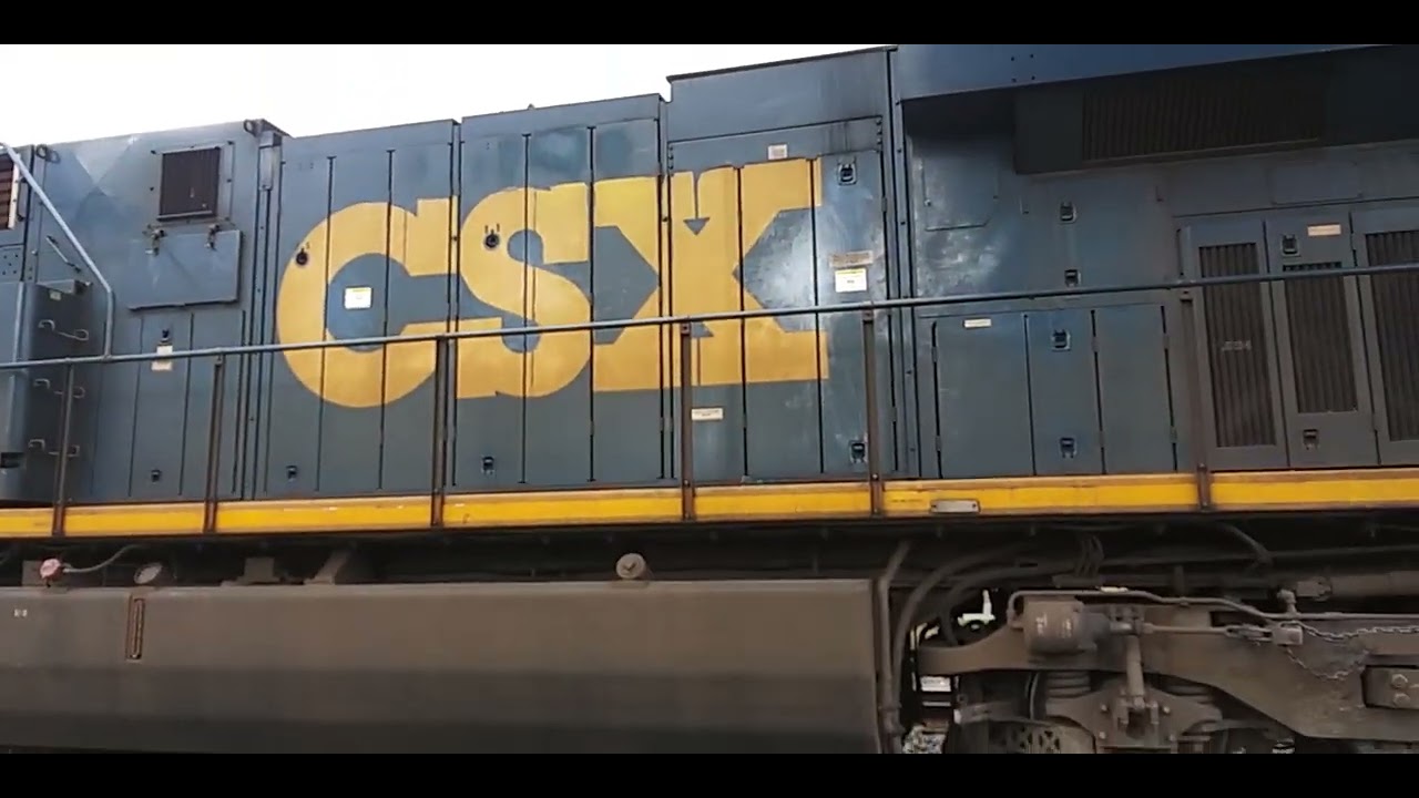 A True Railroad Beast! CSX Yard Job Idles Loudly With 1 ES44AH As Well As 1 ES44AC! 🛤 - YouTube