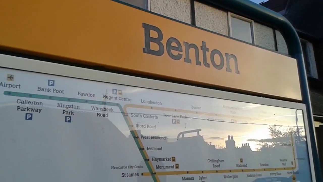 Trains at: Benton Metro (04/04/17) - YouTube