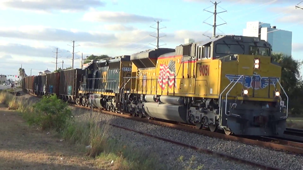 [ VERY RARE ] - CSX K996-30 w/ UNION PACIFIC Power & OVER 100 Rock Hoppers! - YouTube