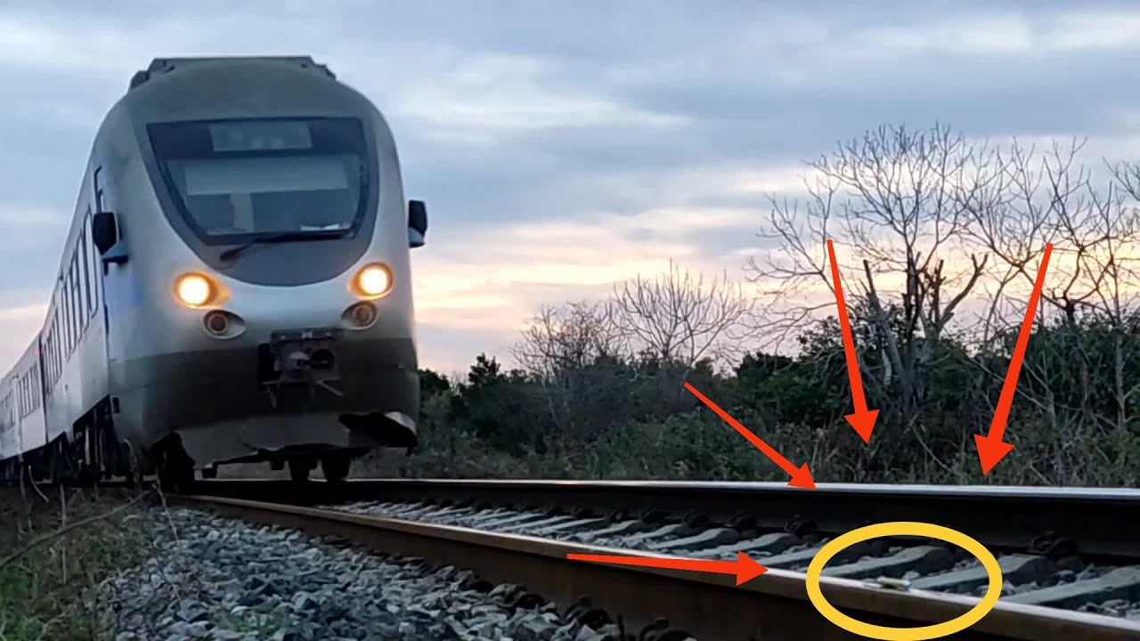 🚂 Angry train crushing objects 🤢 train crushing things 👀 - YouTube
