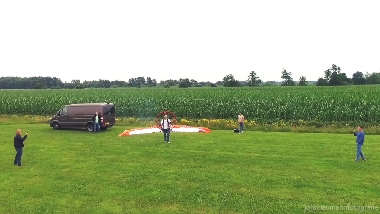 Parafoil glider Phantom 3 Pro chasing - YouTube