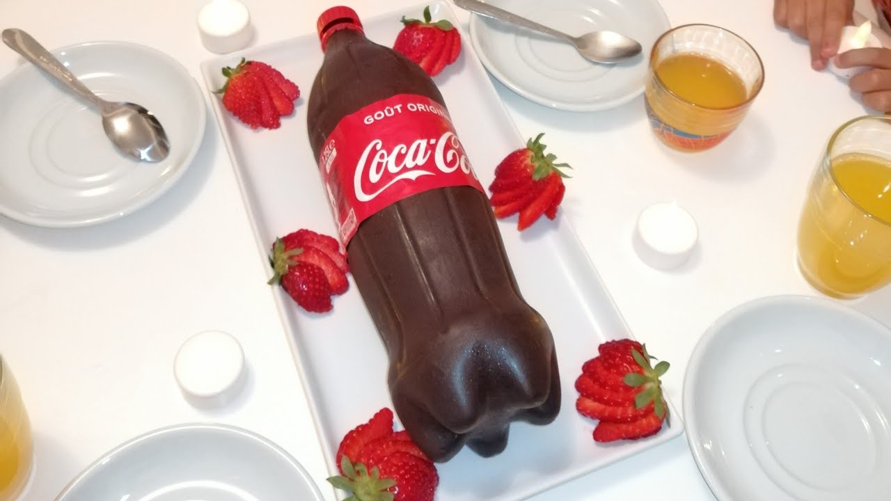 قاطو في شكل كوكا كولا gâteau forme coca cola - YouTube
