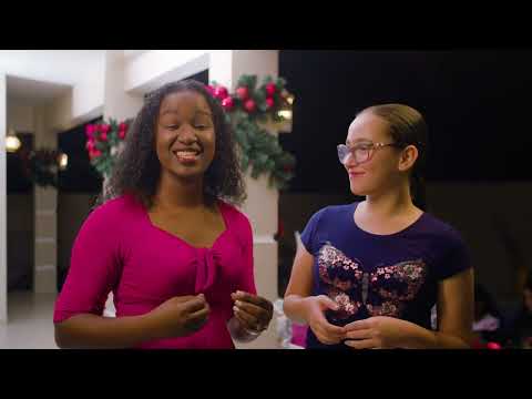 Mangusa Curacao Supermarket Christmas New Year's Jingle! AWESOME