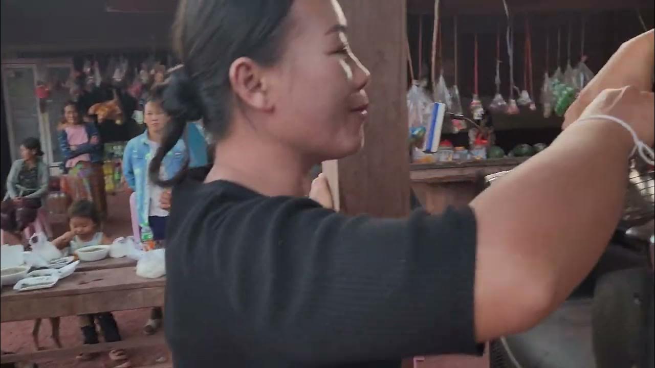 nyab tus me ntshais los hu nkauj 6 peb ua las voos - YouTube