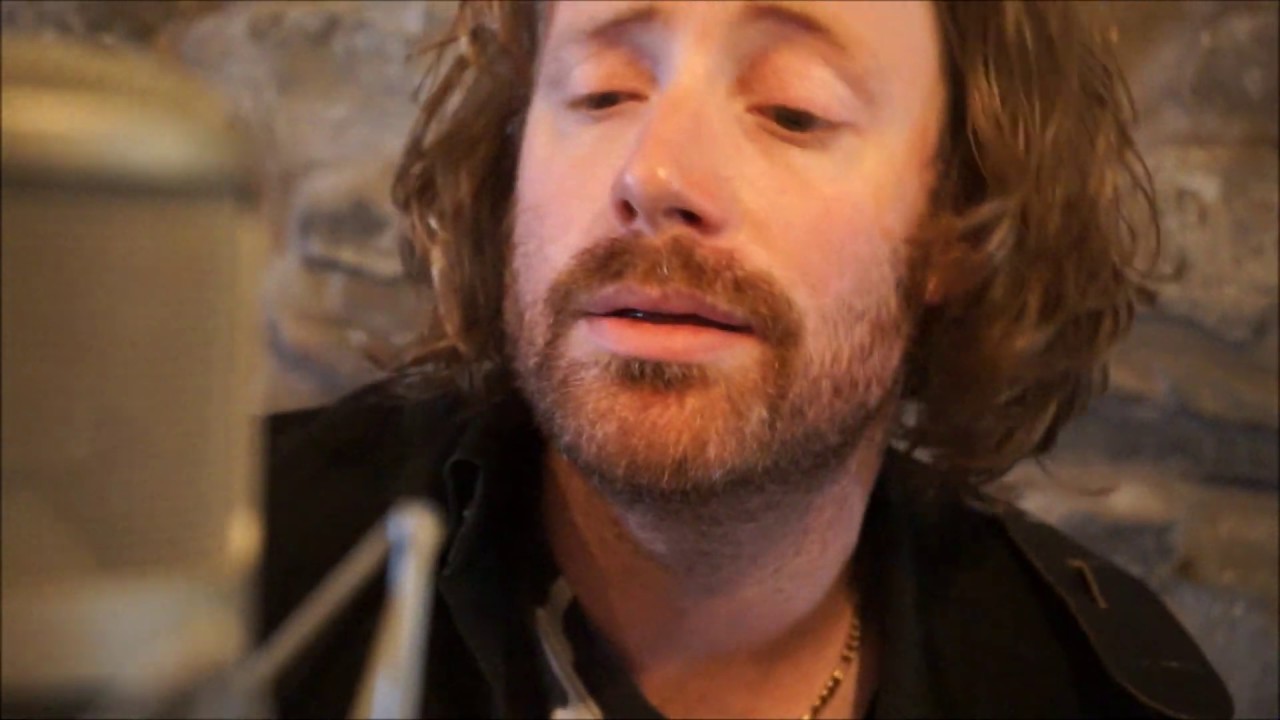 PHOTOS, written and performed by Dan Riley. - YouTube