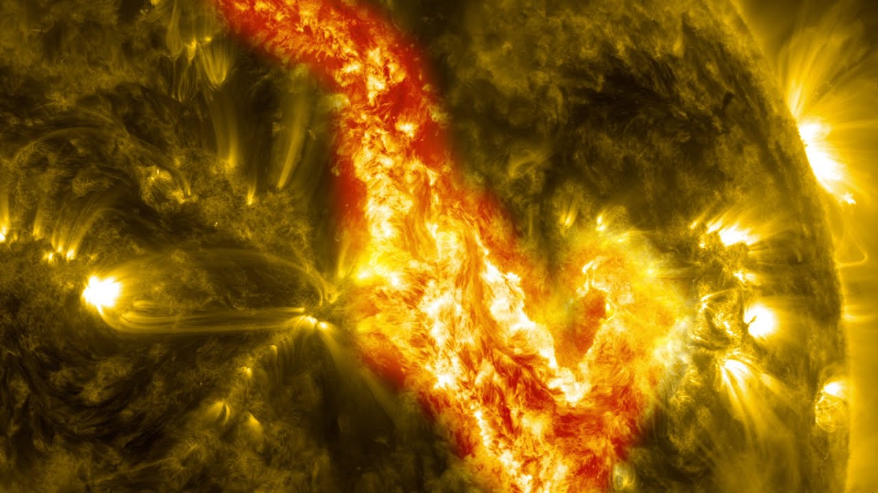 Sun Magnificent Eruption in Full HD - YouTube