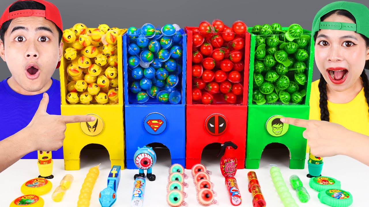 ASMR Mystery GIANT Candy Machine Challenge 미스터리 캔디 챌린지 | Superhero ...