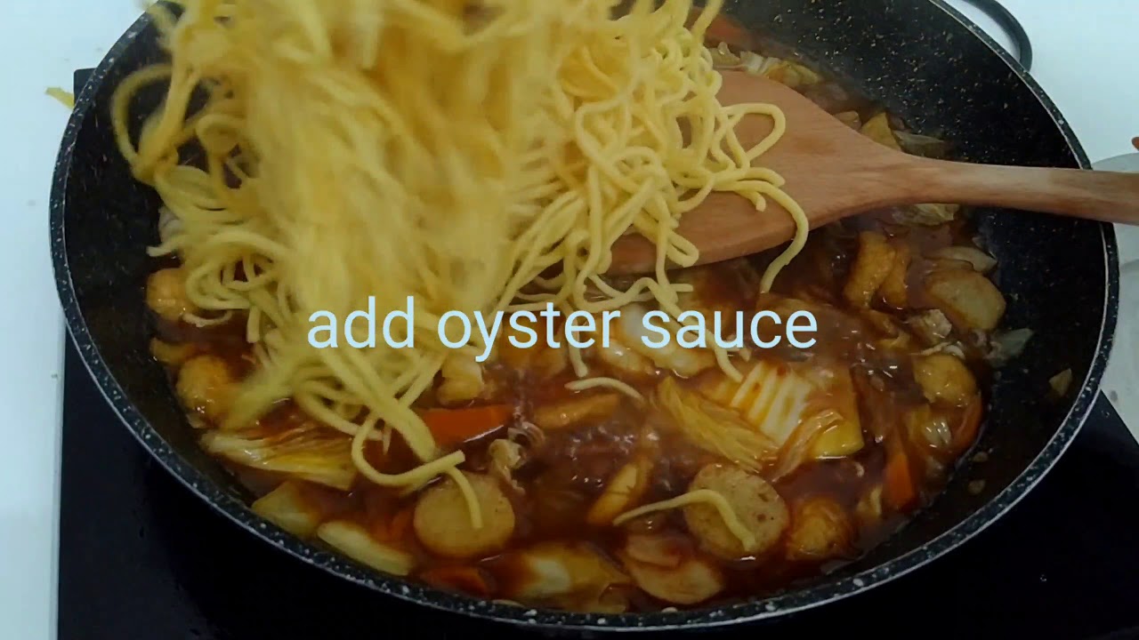 How to cook Mee with fish ball (fried Mee) - YouTube