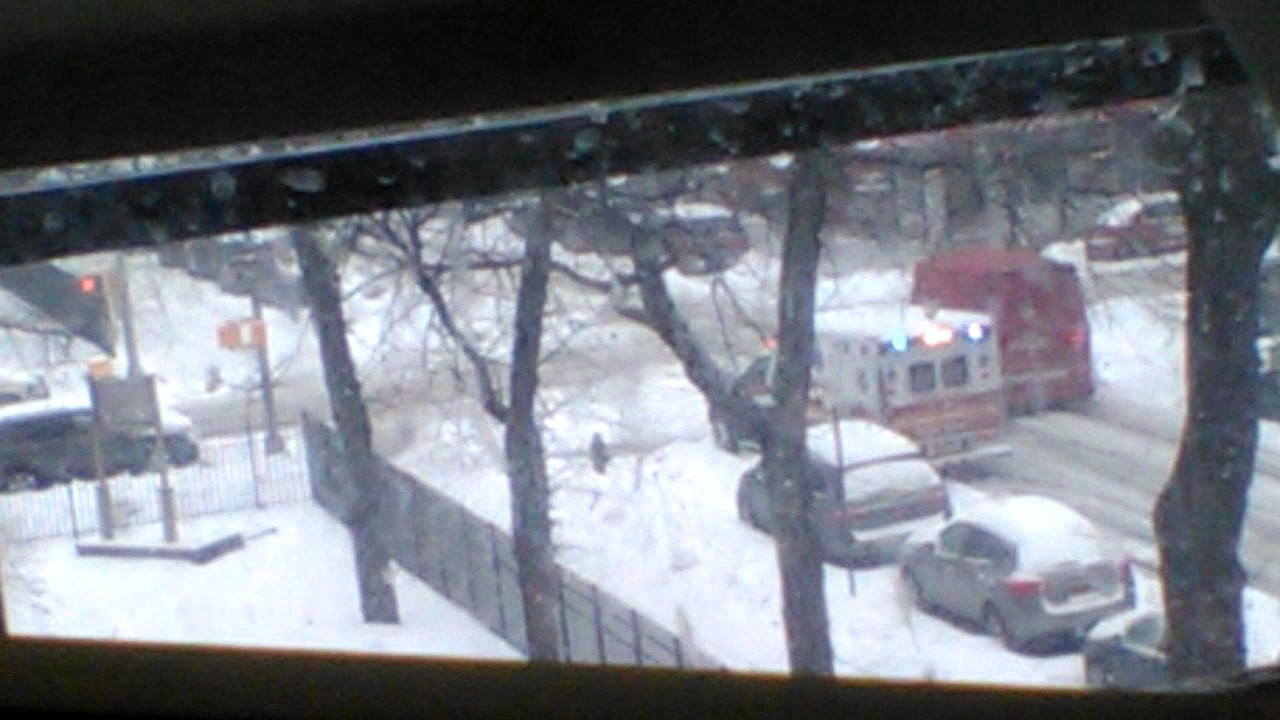 Person on streeture, SSL 14 tower ladder 14 - YouTube