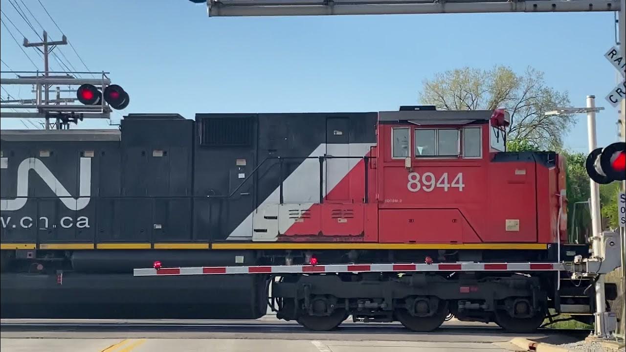 “Idiot alert” CN 8944 East Stopping Through Port Huron Michigan (05/17/2021) - YouTube