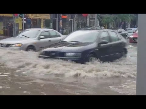 Πλημμύρα από την έντονη βροχόπτωση στο κέντρο της Θεσσαλονίκης - YouTube