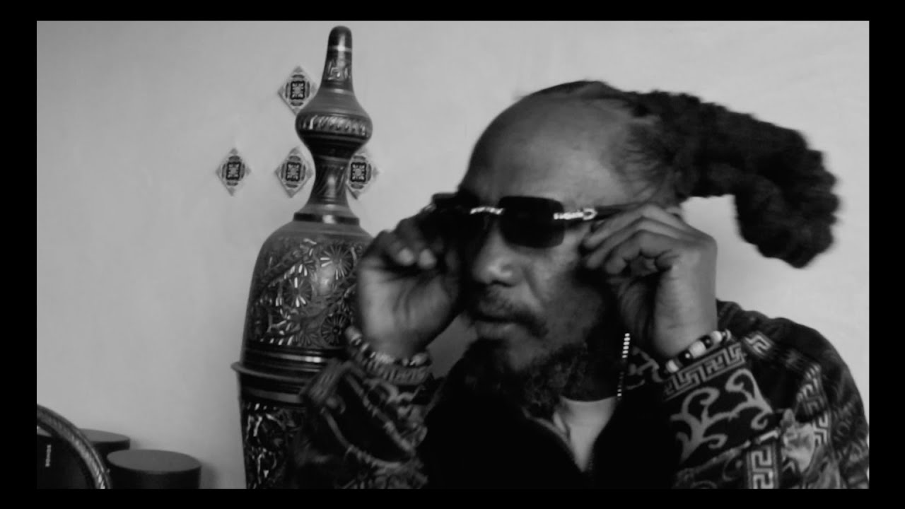 JAH ART - LOOK EENA YO FACE - YouTube