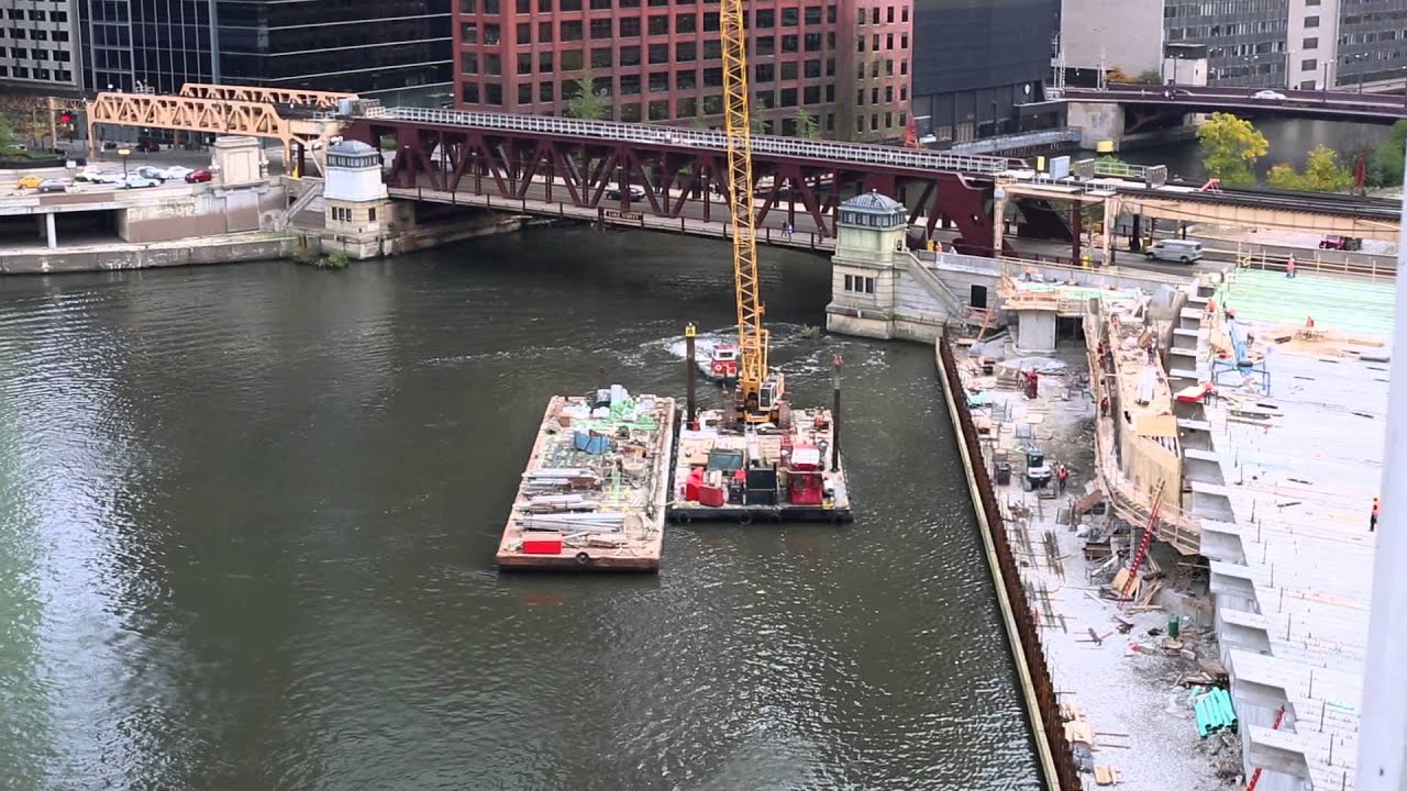 Construction Barge for 150 North Riverside in Chicago - YouTube