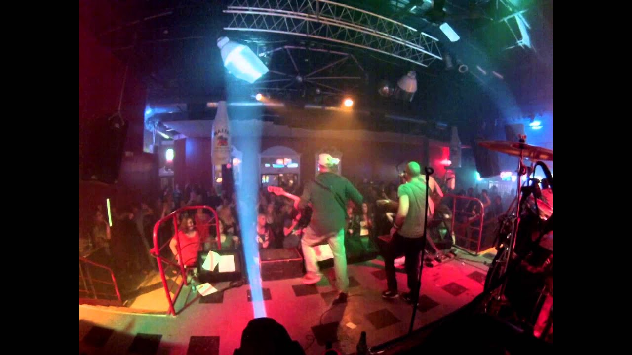 Jump Around by TrYsT - YouTube