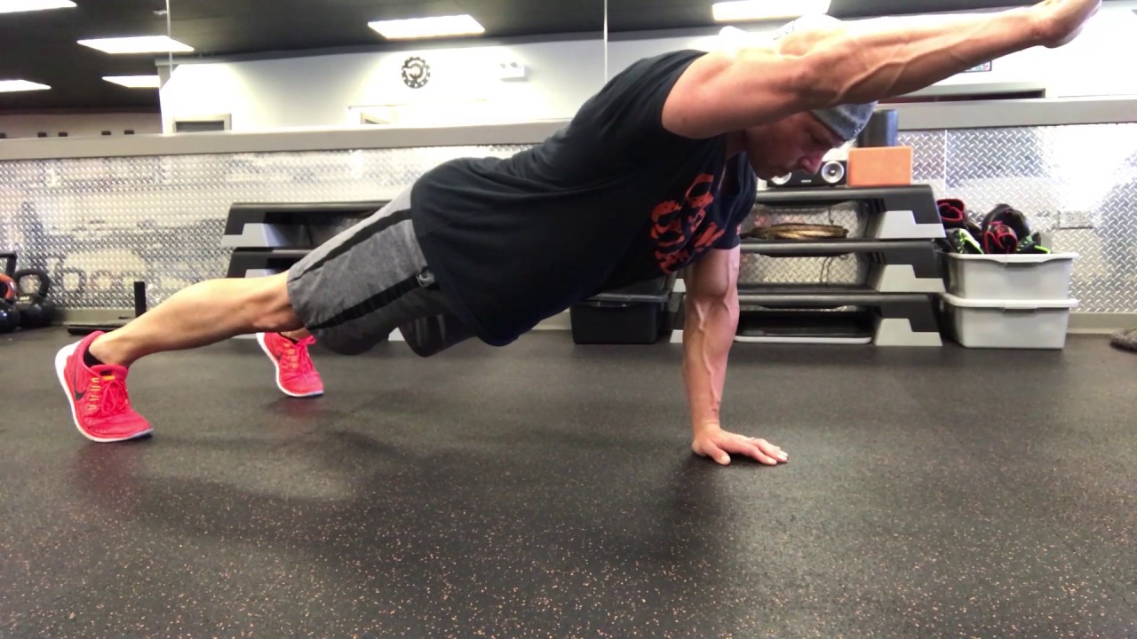 Single Arm Extended Plank - YouTube
