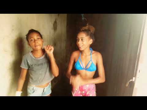 vizinha roubadora de quintal e tomou banho na minha piscina de 10 metros