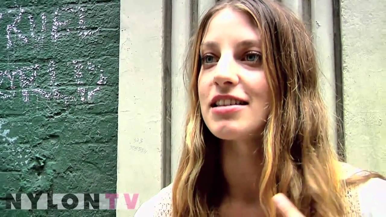 MODEL CITIZEN JANELL SHIRTCLIFF BERMAN - YouTube