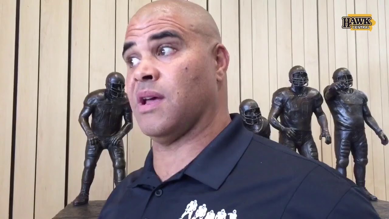 Why Iowa's offensive line won the Joe Moore Award - YouTube
