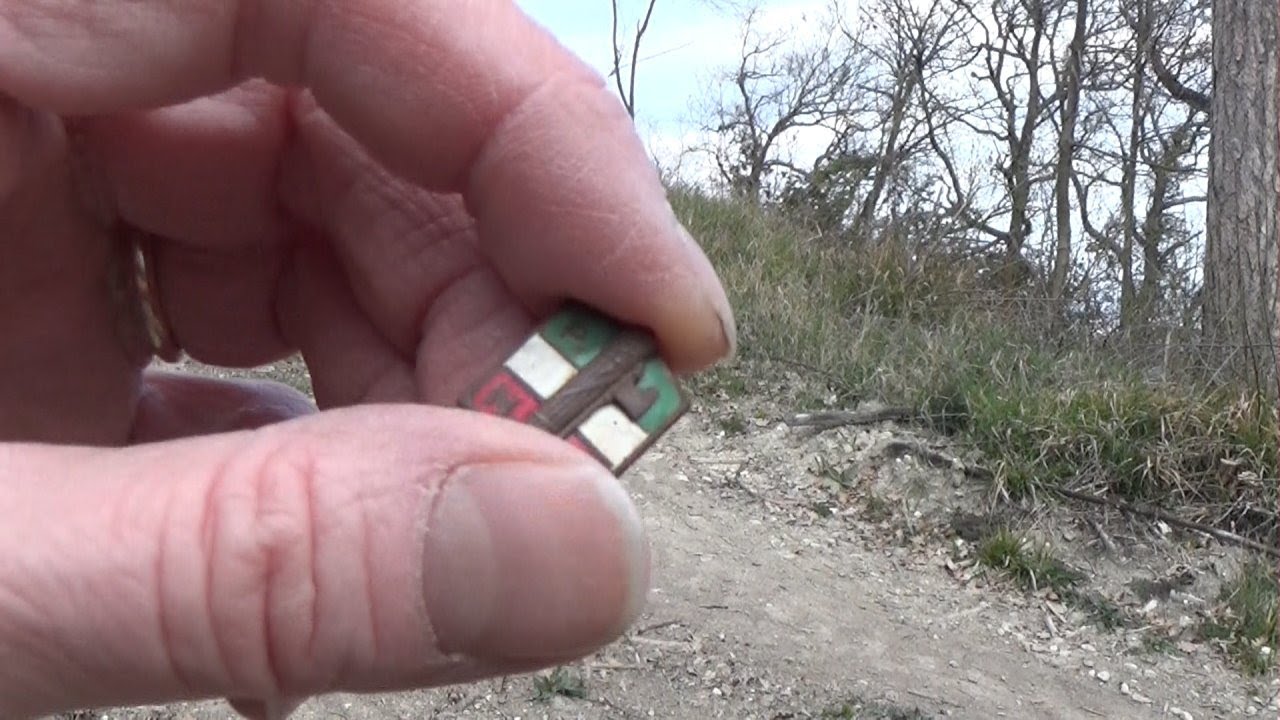 Metal Detector WW2: Italian P.N.F badge - YouTube