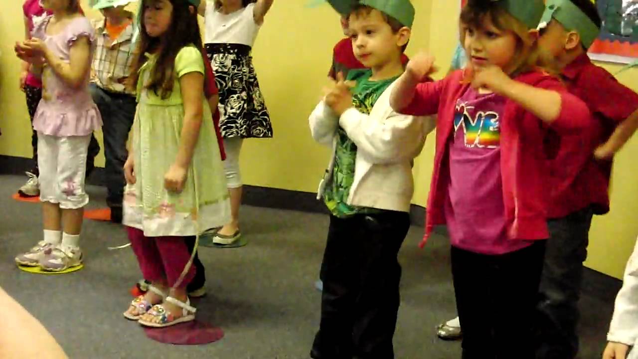 Alligator Chomp - YouTube