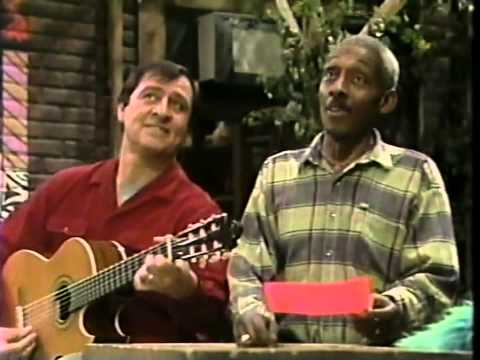 Sesame Street - Mr. Handford Serenades Maria's Aunt - YouTube