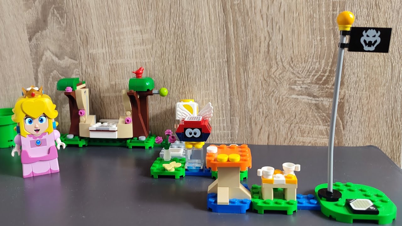 LEGO Peach starter course set 71403 - YouTube