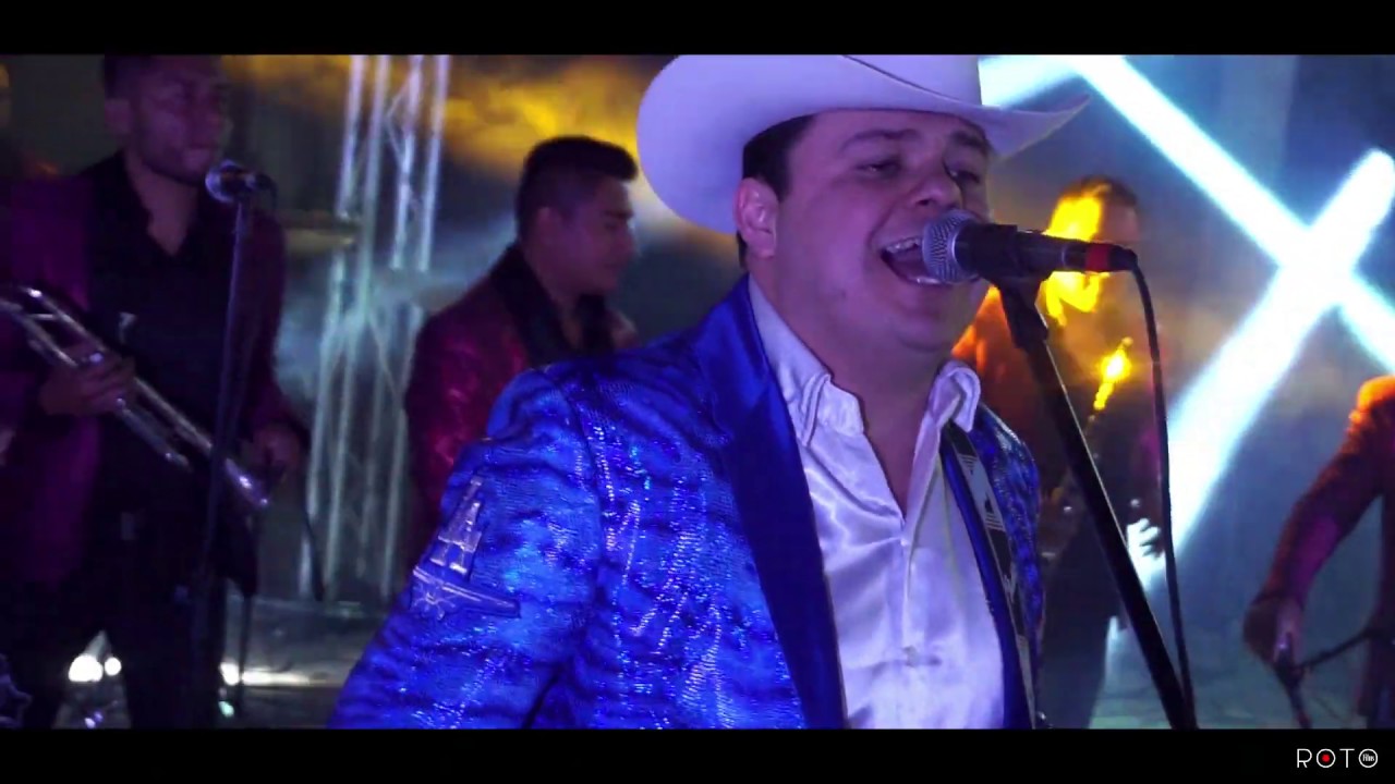 El Batazo - Los Tres De La Palma (en vivo) - YouTube