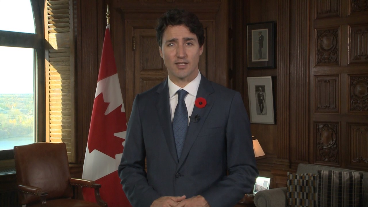 Prime Minister Trudeau delivers a message on Remembrance Day - YouTube