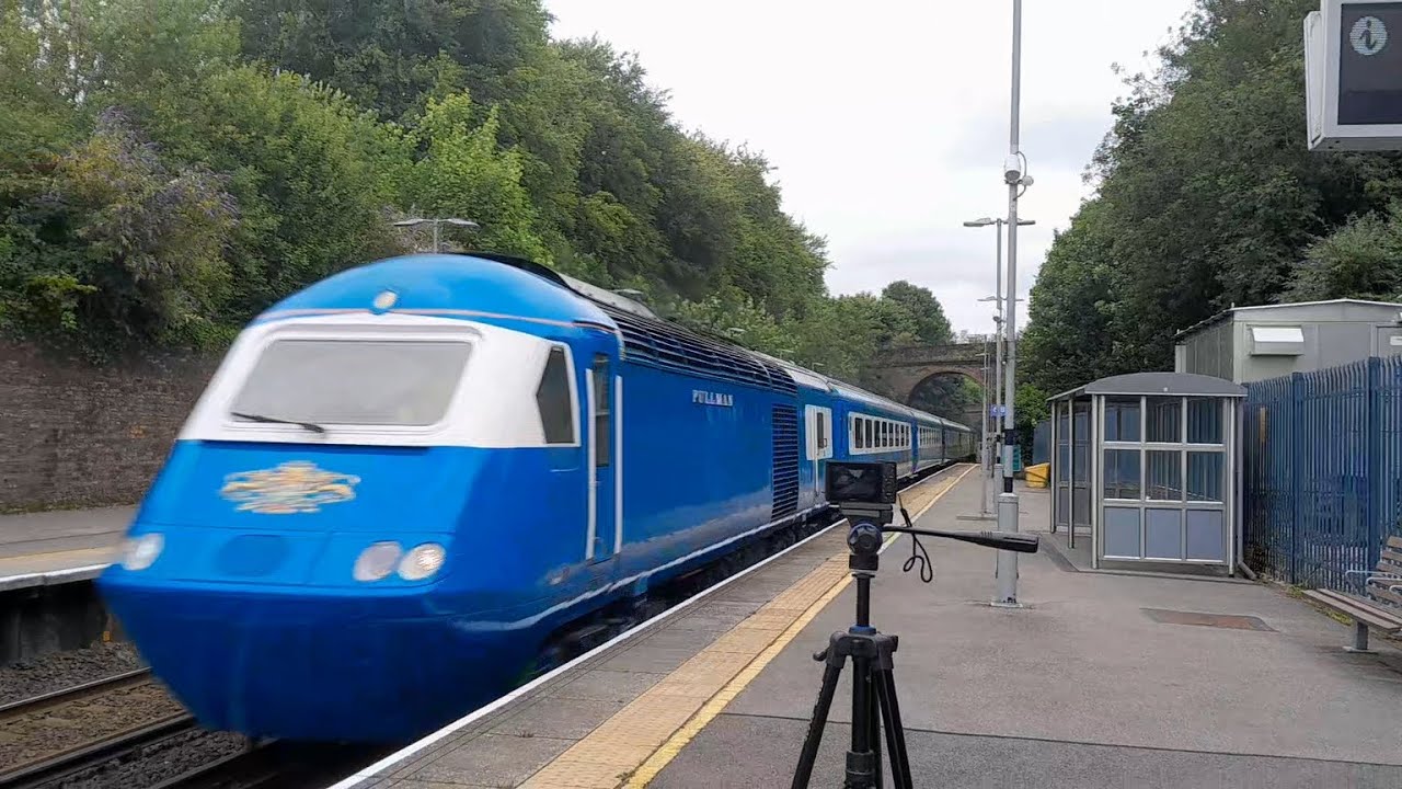 43049 and 43059 pass Winchester - YouTube