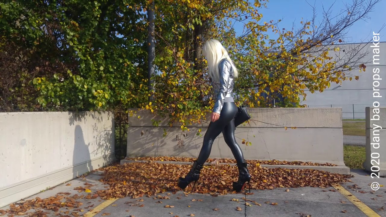 DANA LABO - my outfit shiny leggings 3d, pvc boots and mini silver ...