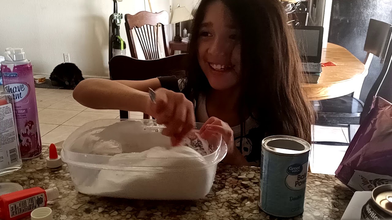 Making easy slime with Miley. - YouTube