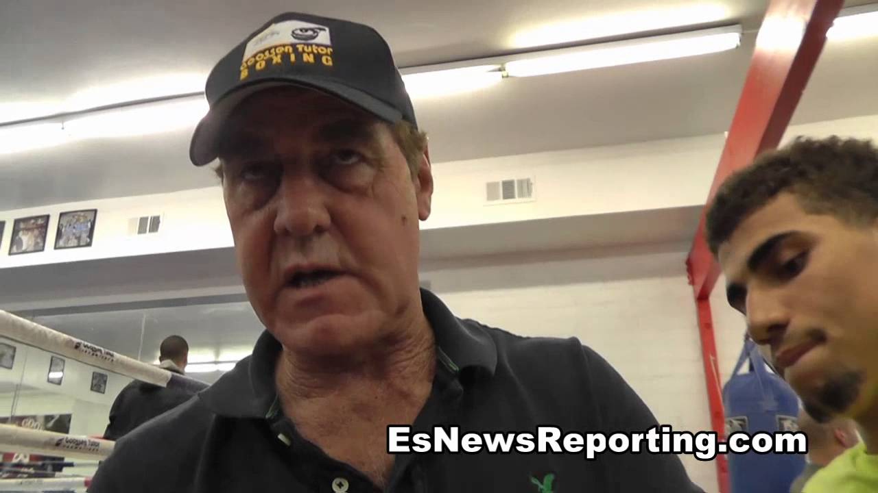 joe goossen shows how he wraps hands - EsNews Boxing - YouTube