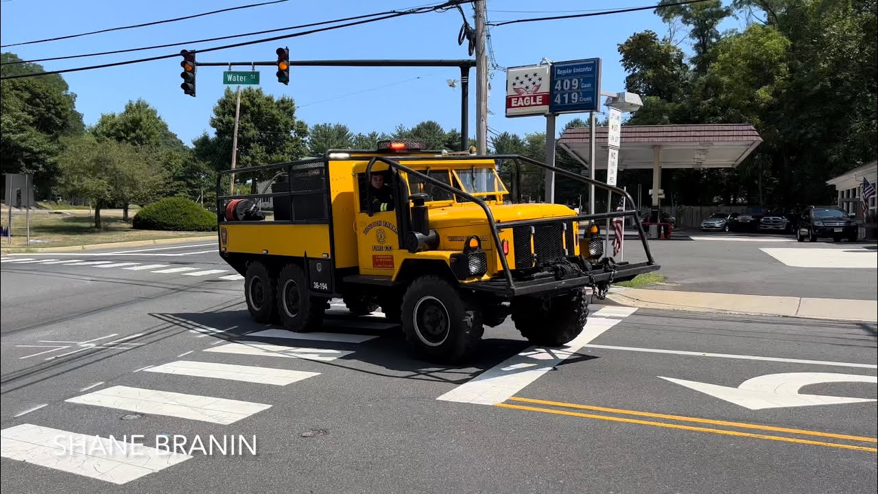 Tinton Falls Fire Department Brush Unit 36-1-94 Responding 8/25/22 ...
