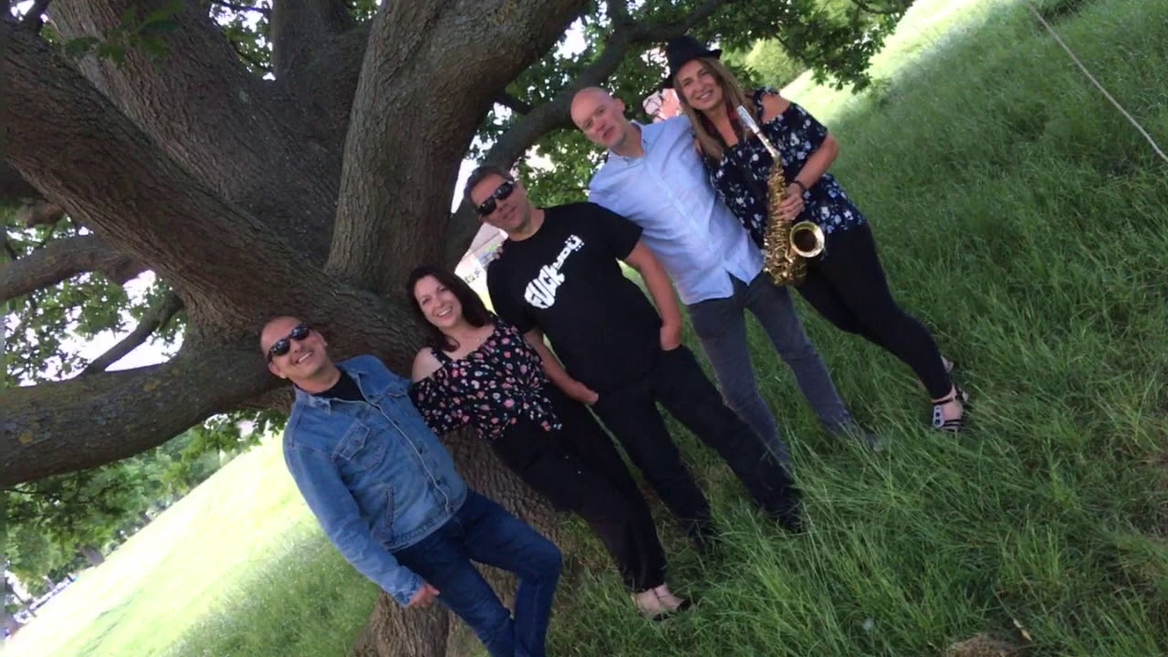 The Debbie Parry Band - Head in the Clouds (Step Back) - YouTube