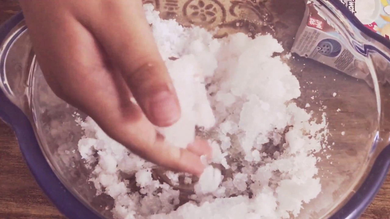 Gelli snow - YouTube