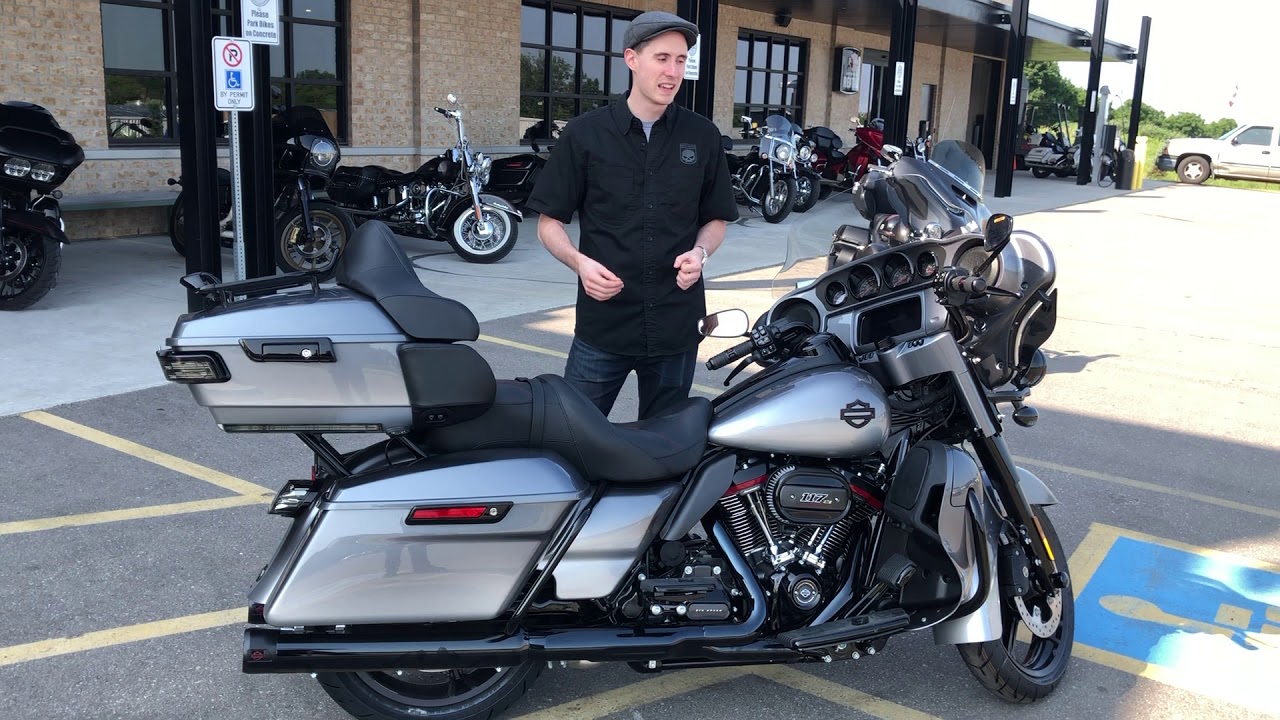 2019 Harley-Davidson CVO Limited - YouTube