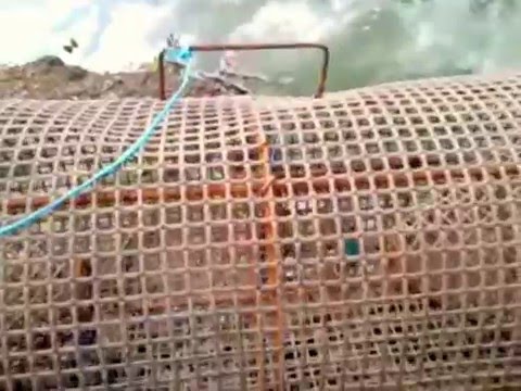 Peche de l'anguille à la nasse - YouTube