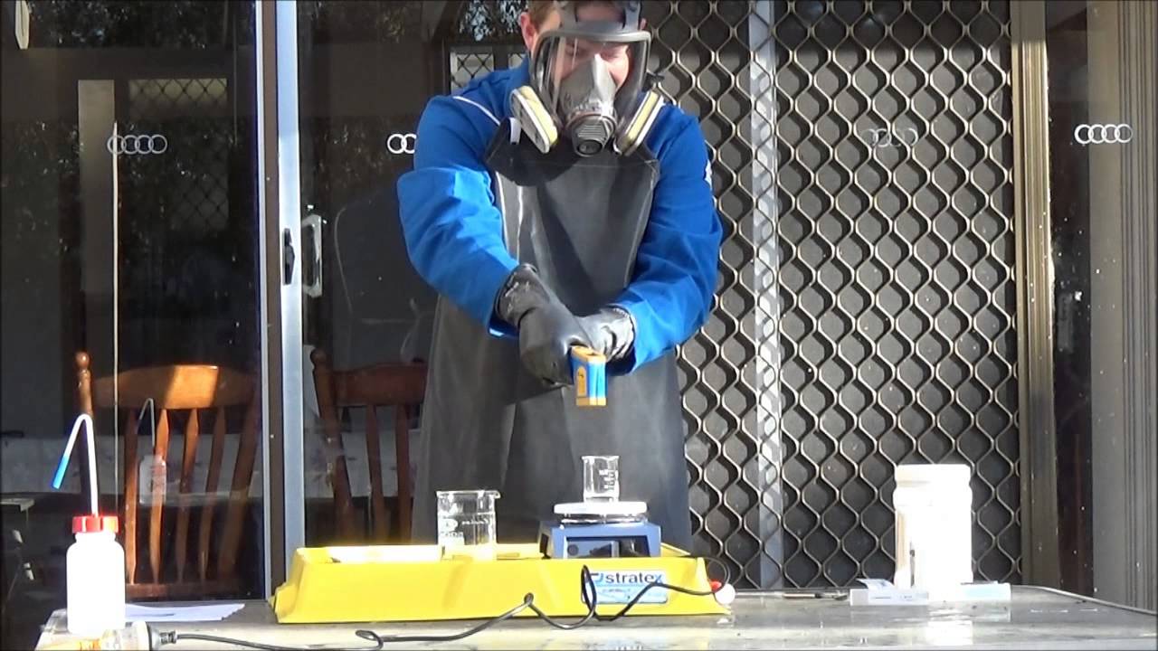 Decapping an IC Using Heated 70% Nitric Acid - YouTube