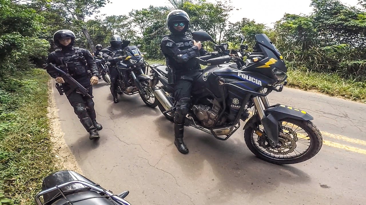 ABORDAGEM PADRÃO DO RAIO PMCE - POLÍCIAS DO RAIO ME AJUDARAM A REBOCAR ...