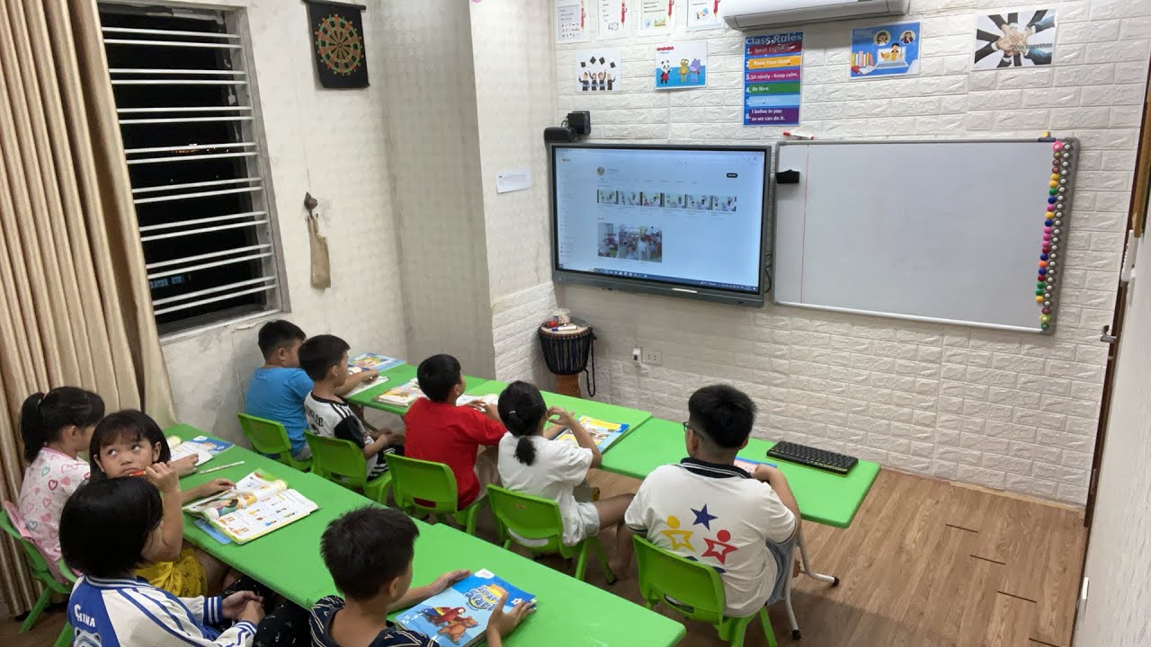 Smart start 1A Theme 5( Family) Lesson 2 - YouTube