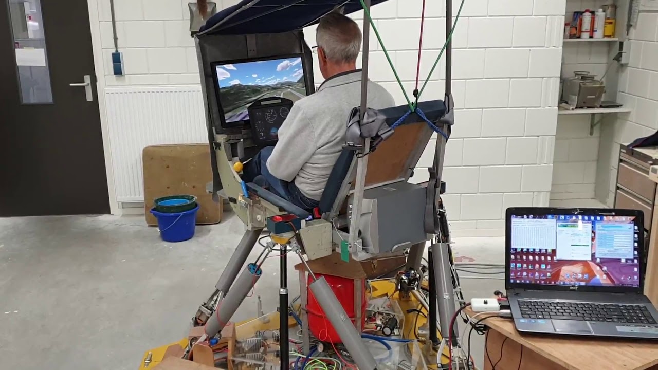 Condor 2 full motion platform - YouTube