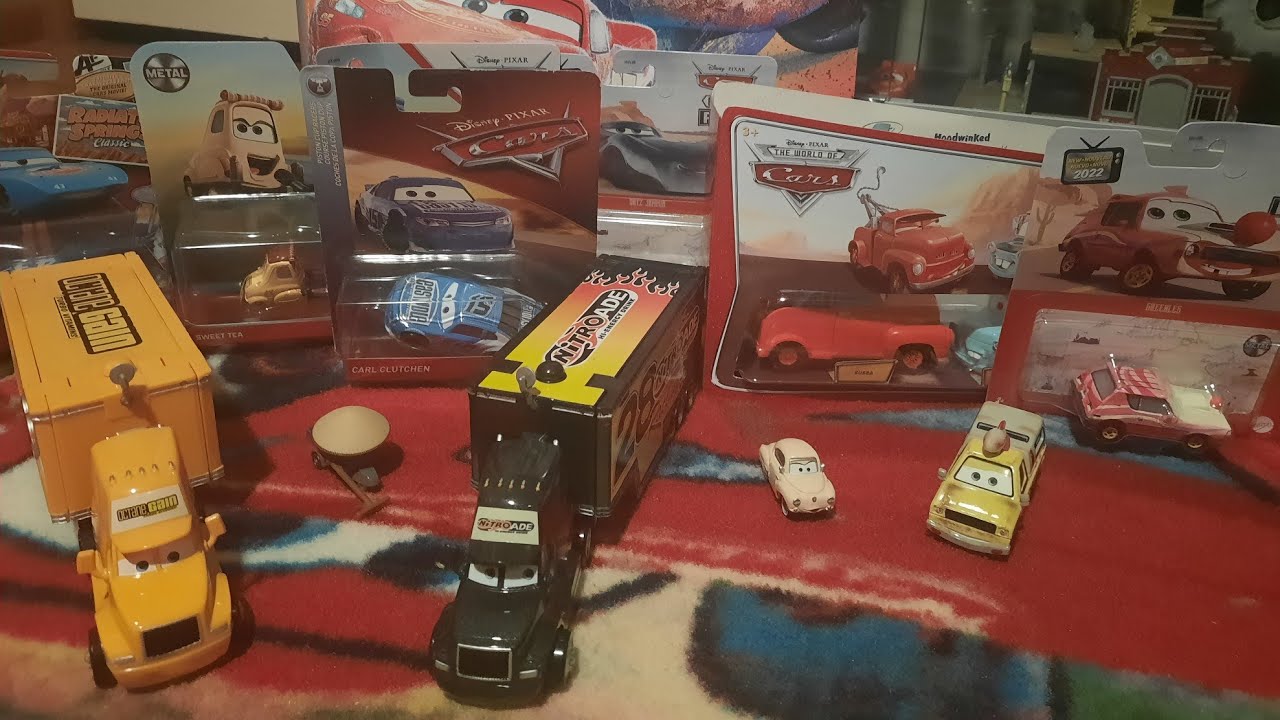Mega Disney/Pixar Cars on the Road Haul (2022 Singles Case M, Carl ...